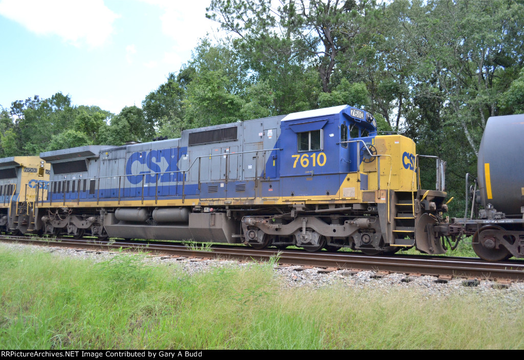 CSX C40-8 7610